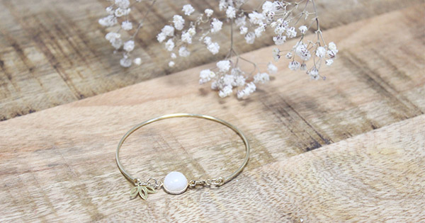 moonstone bangle gold