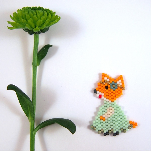 Beaded brooch with Miyuki fox design