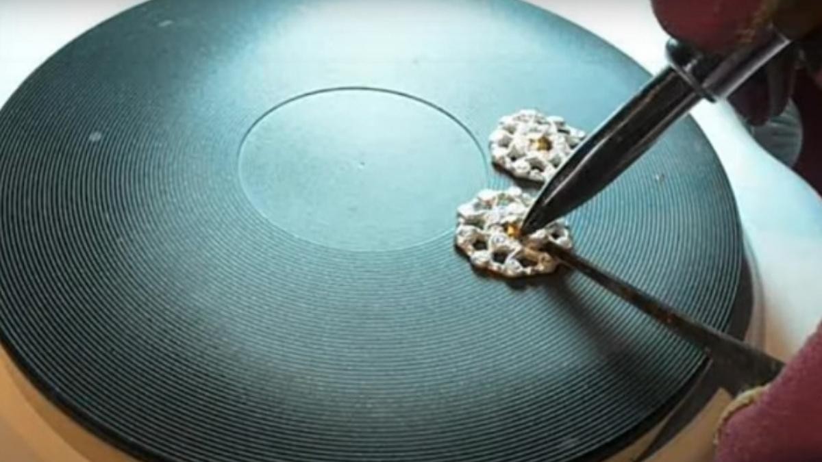 Keum Boo technique on silver: learn & create your own jewels
