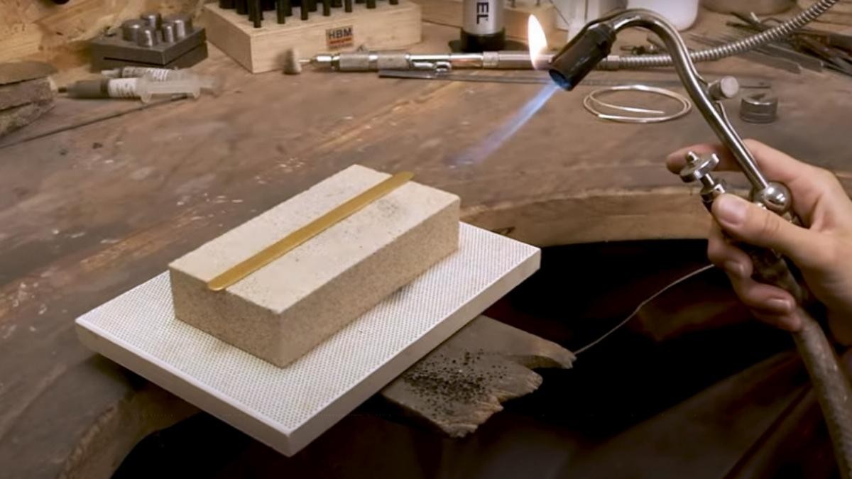 How to anneal metal?