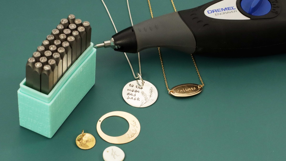 How to engrave on jewelry?