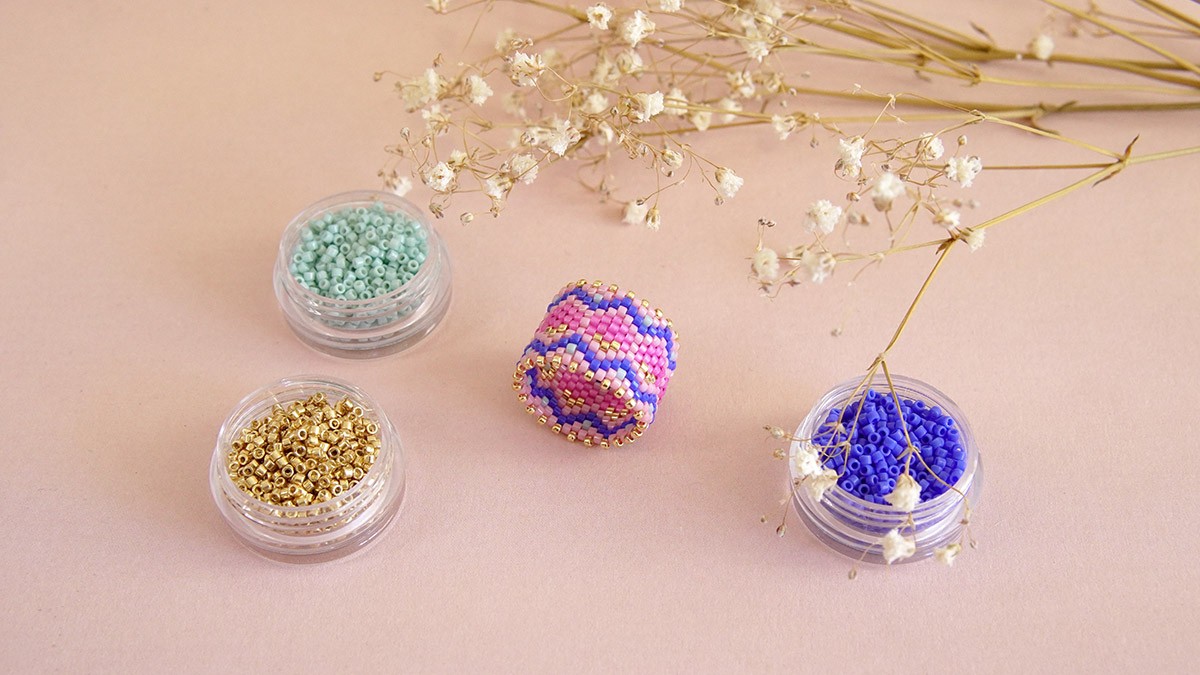 Miyuki ring weaving grid